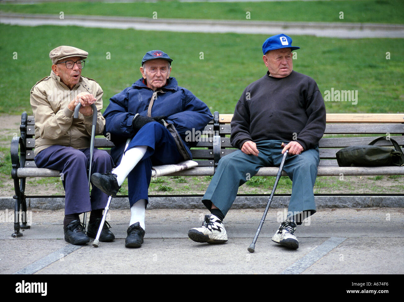 Boston common park bench hi-res stock photography and images - Alamy