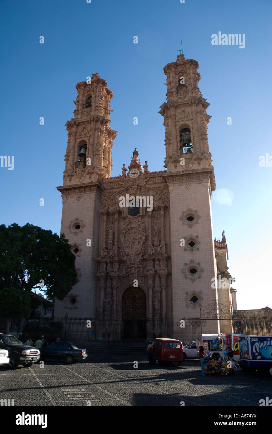 santa prisca church - taxco - mexico Stock Photo - Alamy