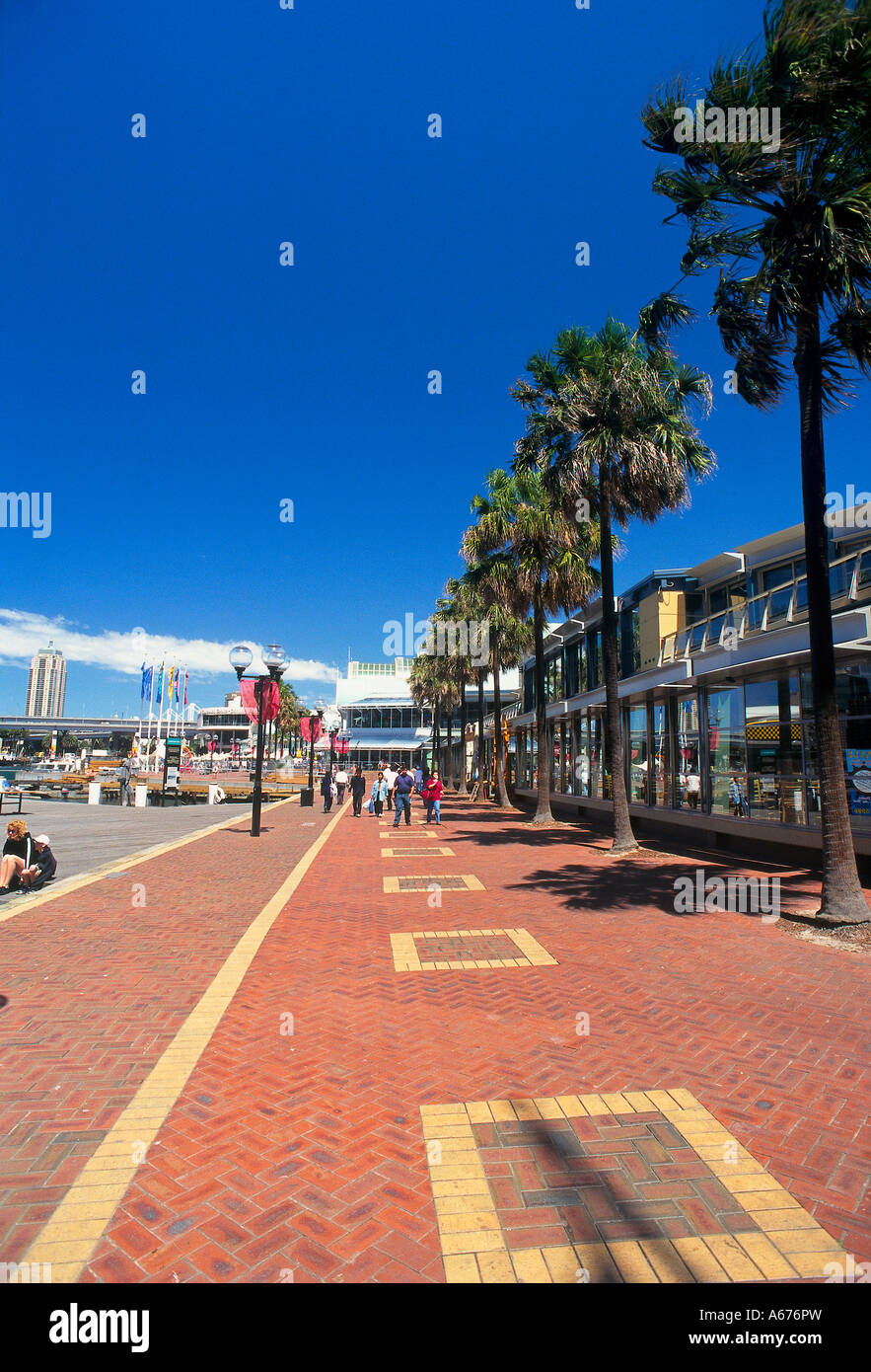 Darling harbour shopping center hi-res stock photography and images - Alamy