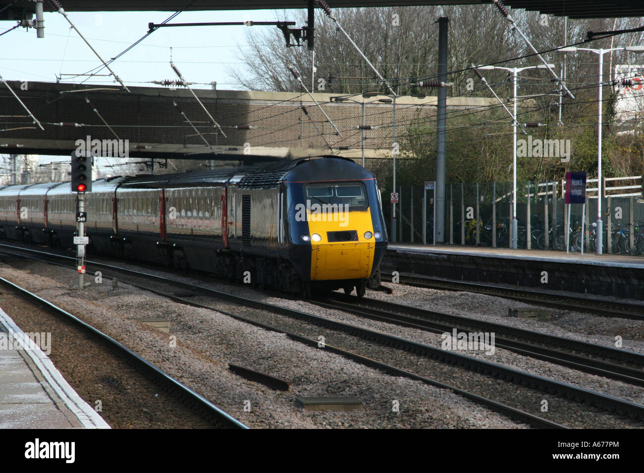 GNER High Speed Train passes through Huntingdon Station Stock Photo - Alamy