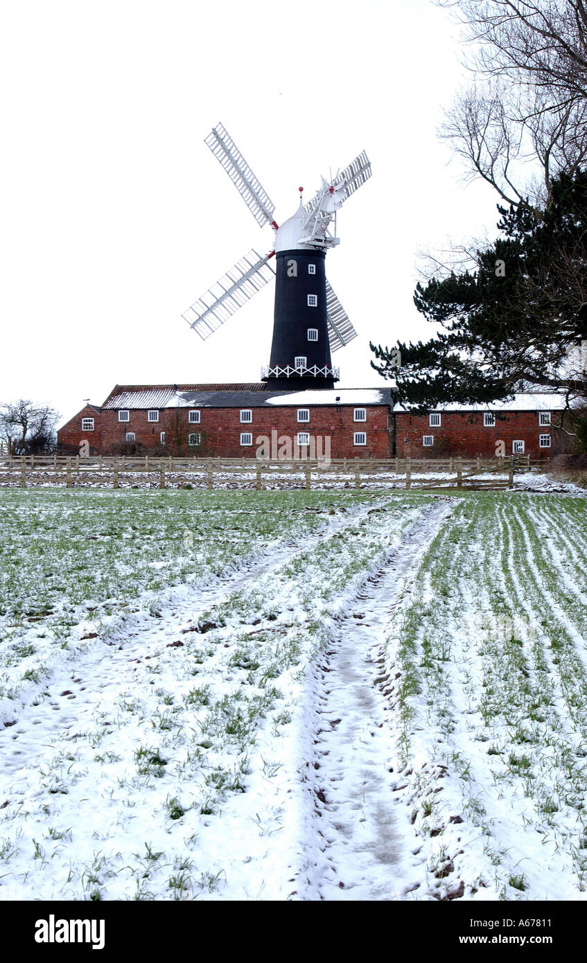 Skidby mill winter hi-res stock photography and images - Alamy