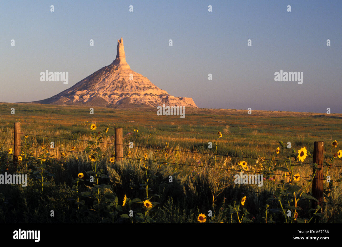 Chimney rock oregon trail hi-res stock photography and images - Alamy