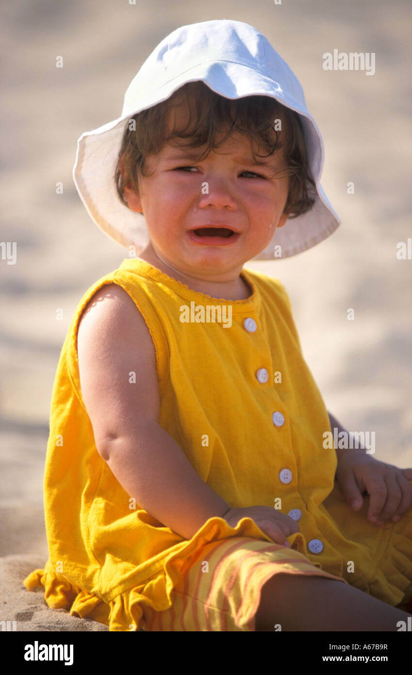 Cry sand hi-res stock photography and images - Alamy