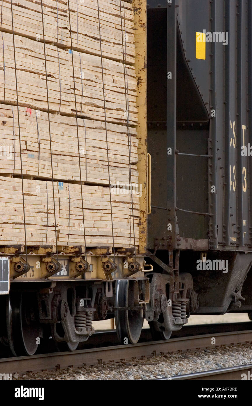 Lumber rail car hi-res stock photography and images - Alamy