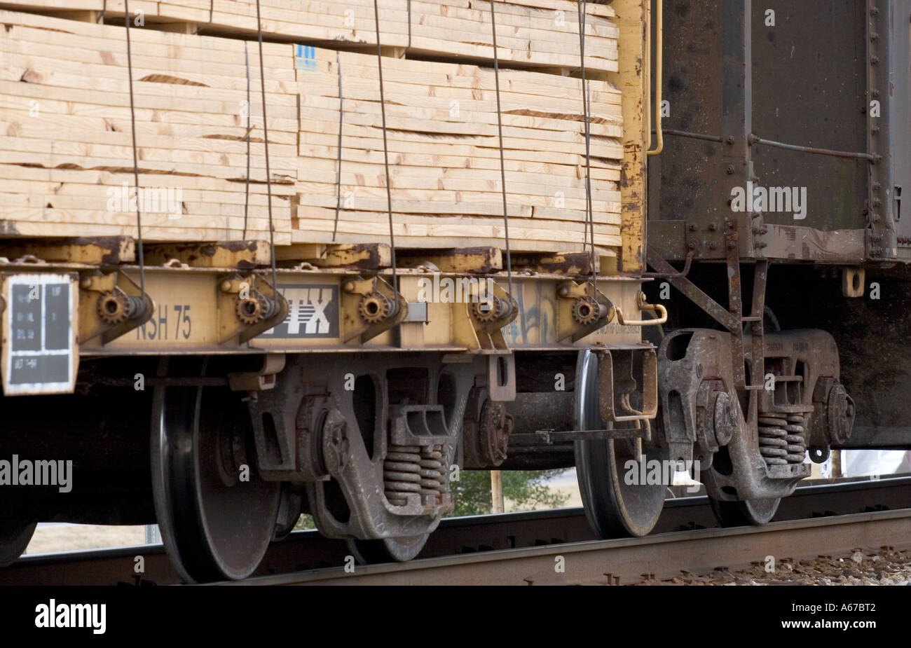 Railroad lumber hi-res stock photography and images - Alamy