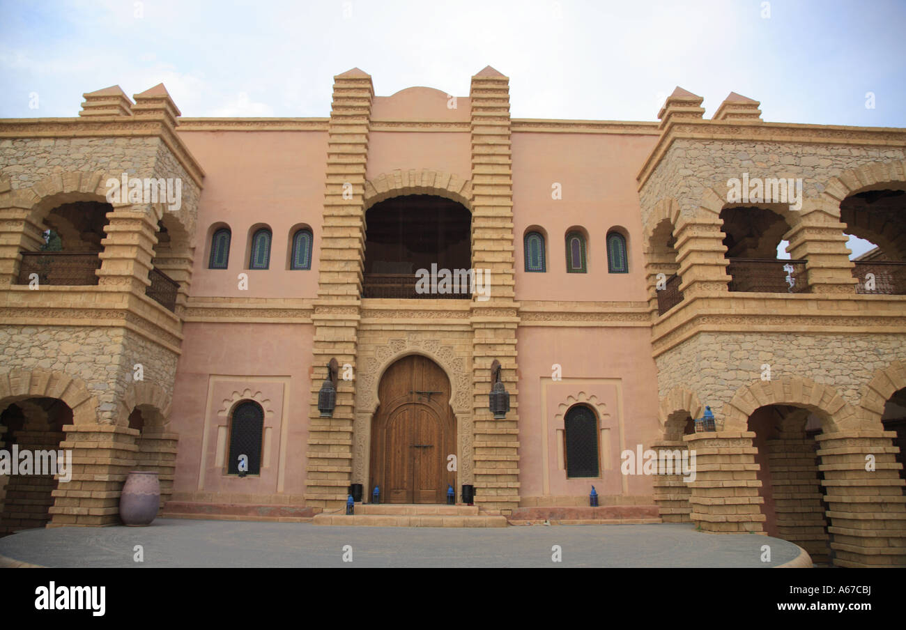 Pink traditional Medina building Stock Photo - Alamy