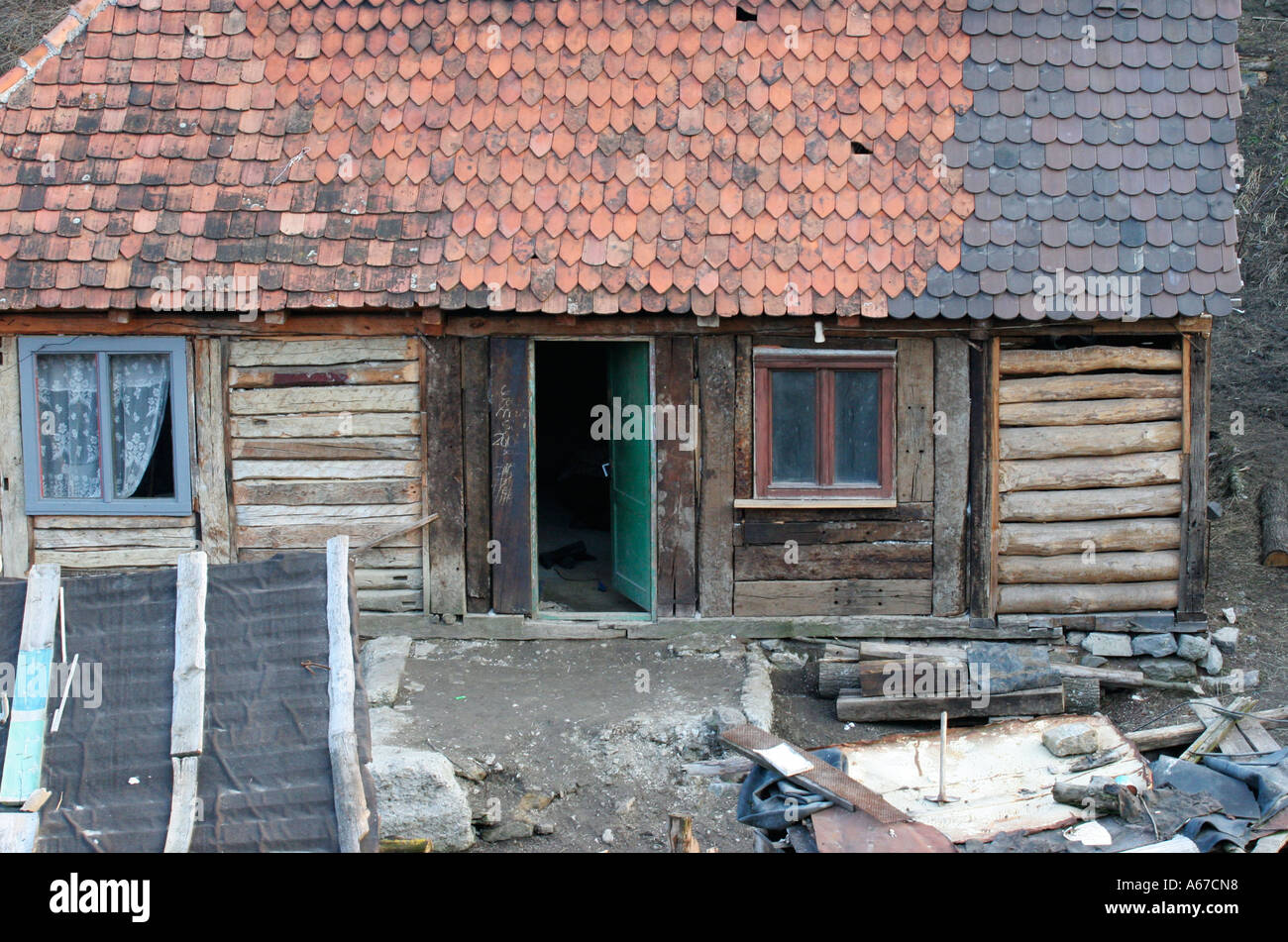 House of poor hi-res stock photography and images - Alamy