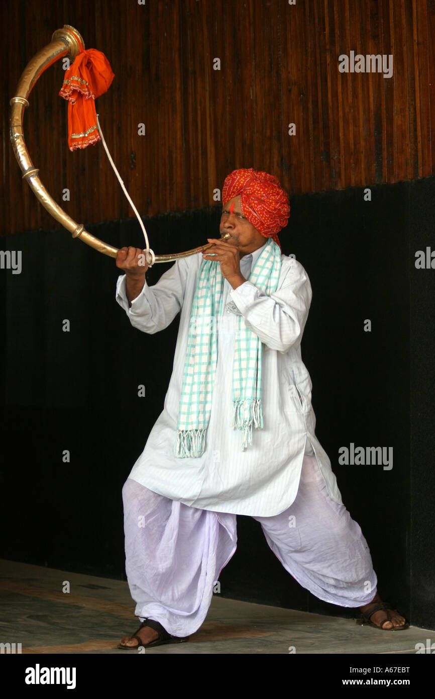 Kombu instrument hi-res stock photography and images - Alamy