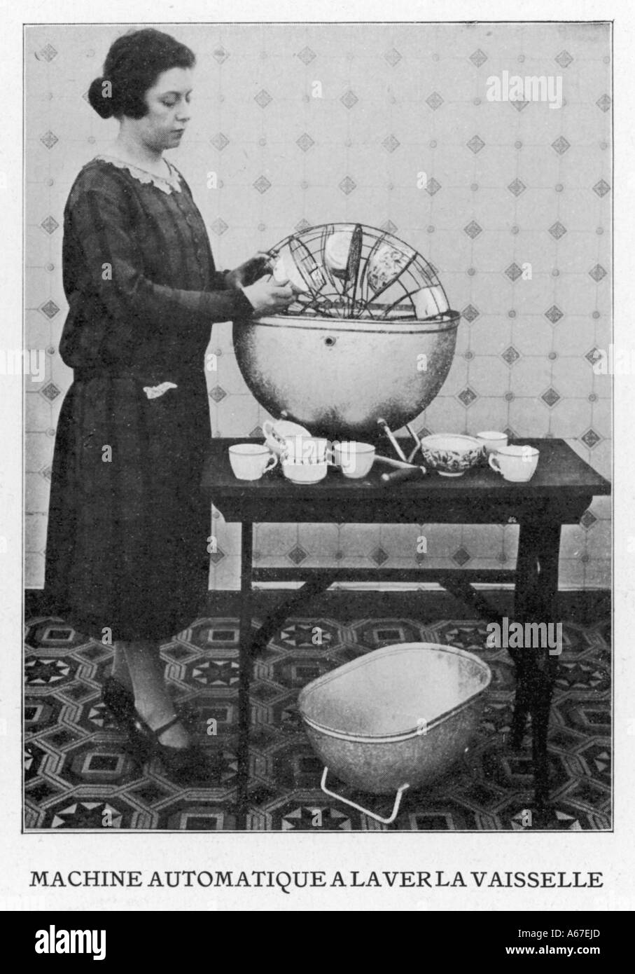 Hand Driven Dish Washer Stock Photo - Alamy