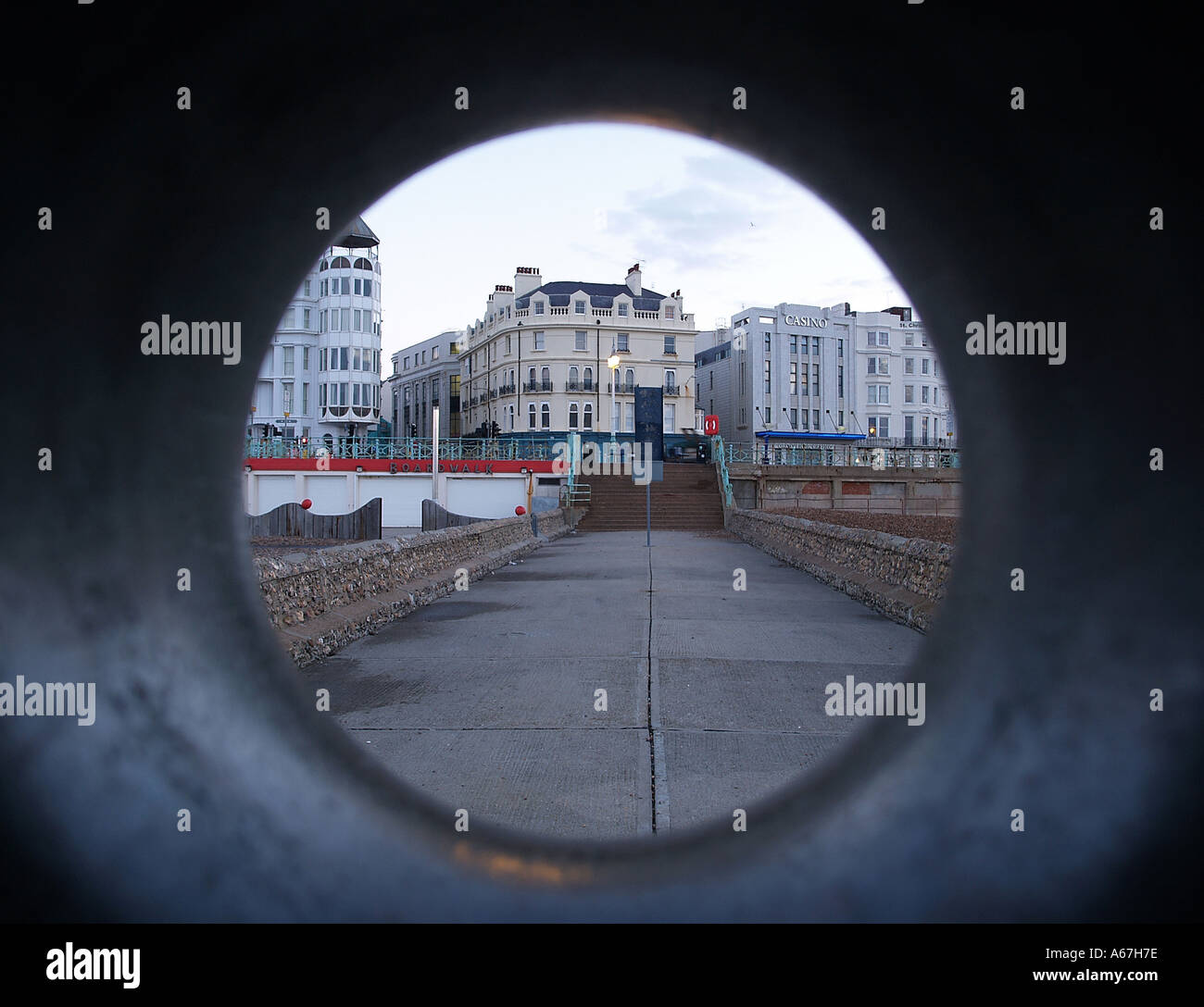 Brighton seafront doughnut hi-res stock photography and images - Alamy