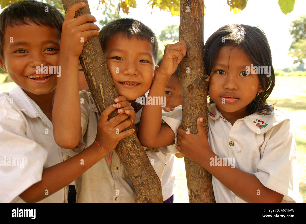 Khmer school children at the small Sras Srong school of Norkor Thom ...