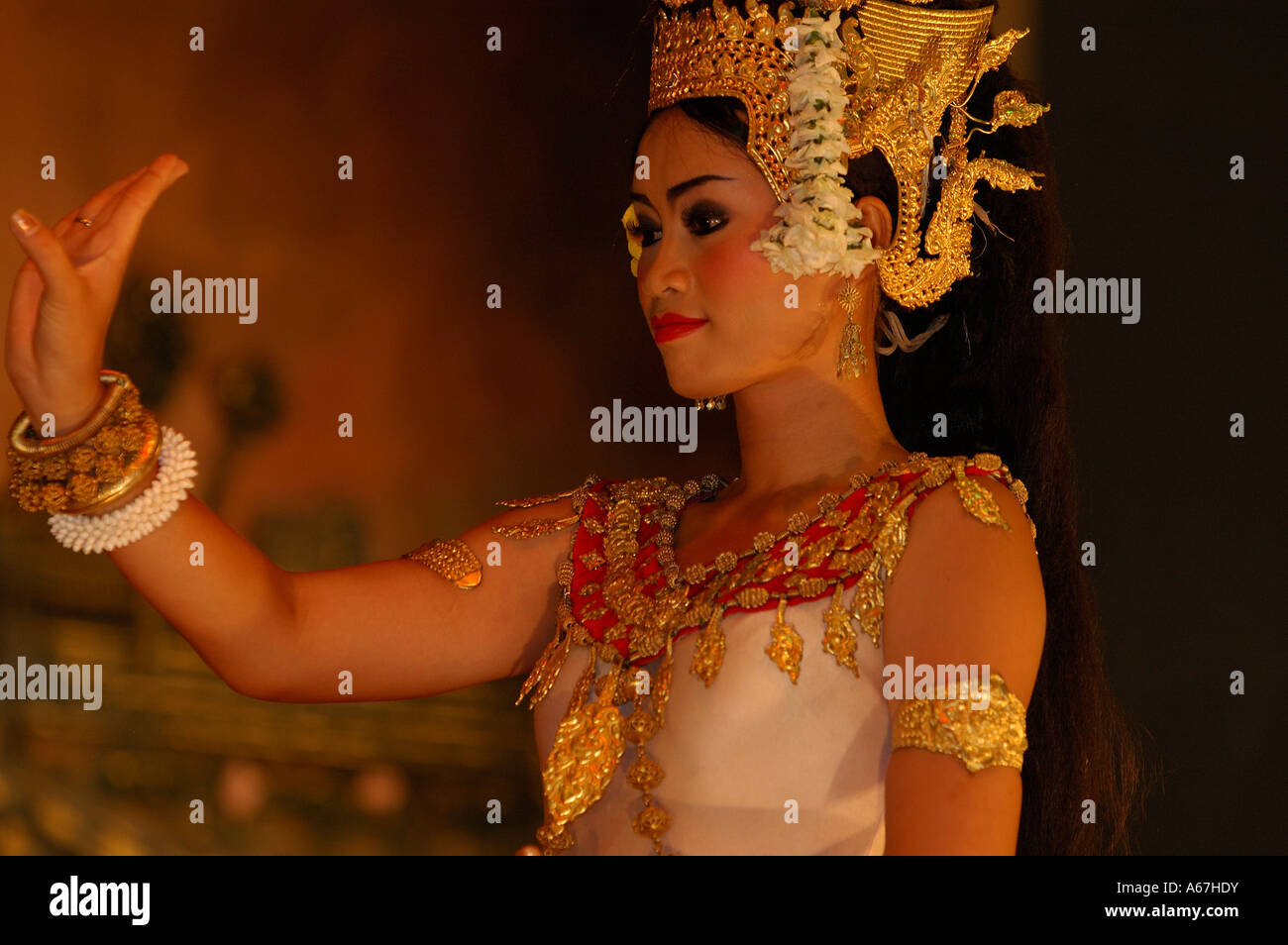 Khmer Traditional Dancer, Angkor Wat, Siem Reap, Cambodia Stock Photo ...