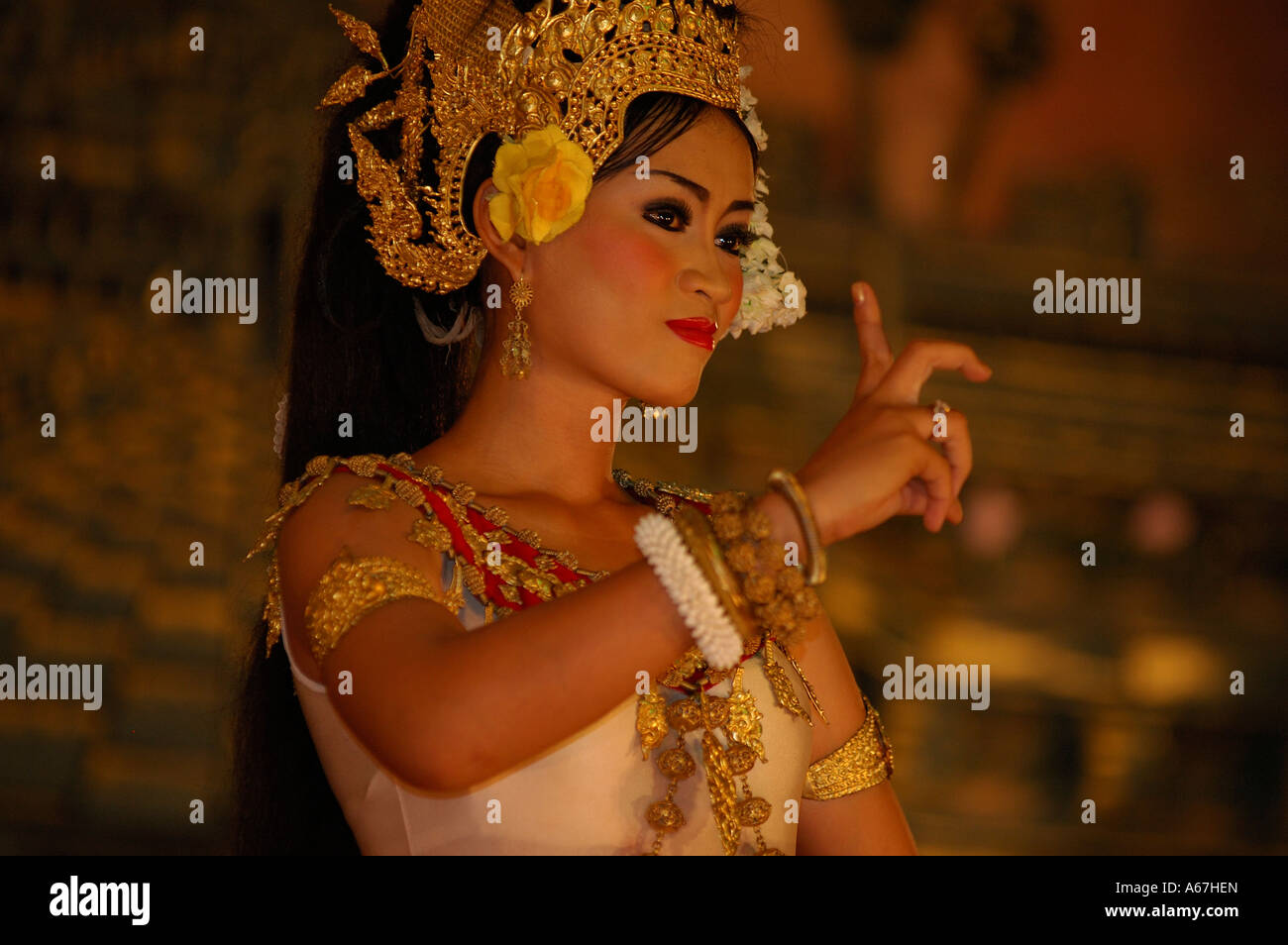 Khmer Traditional Dancer, Angkor Wat, Siem Reap, Cambodia Stock Photo ...