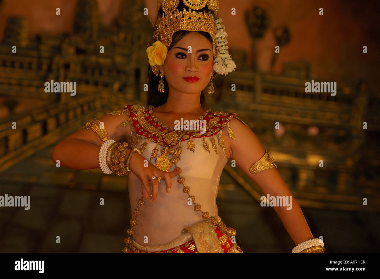 Khmer Traditional Dancer, Angkor Wat, Siem Reap, Cambodia Stock Photo ...
