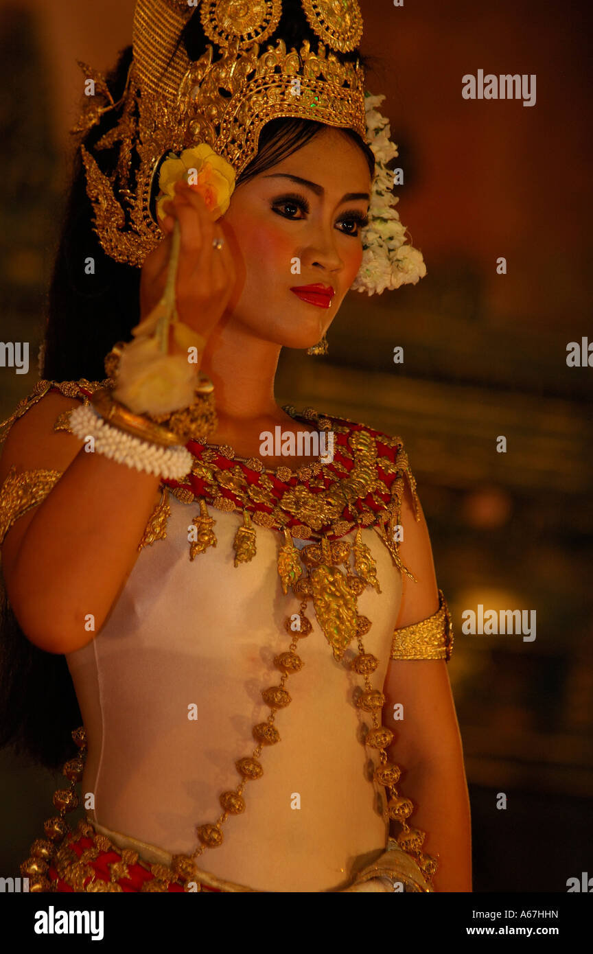 Khmer Traditional Dancer, Angkor Wat, Siem Reap, Cambodia Stock Photo ...