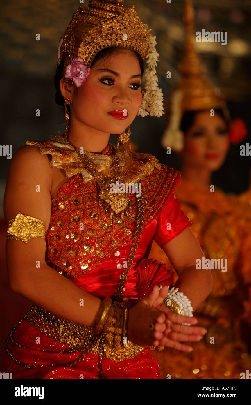 Khmer Traditional Dancer, Angkor Wat, Siem Reap, Cambodia Stock Photo ...