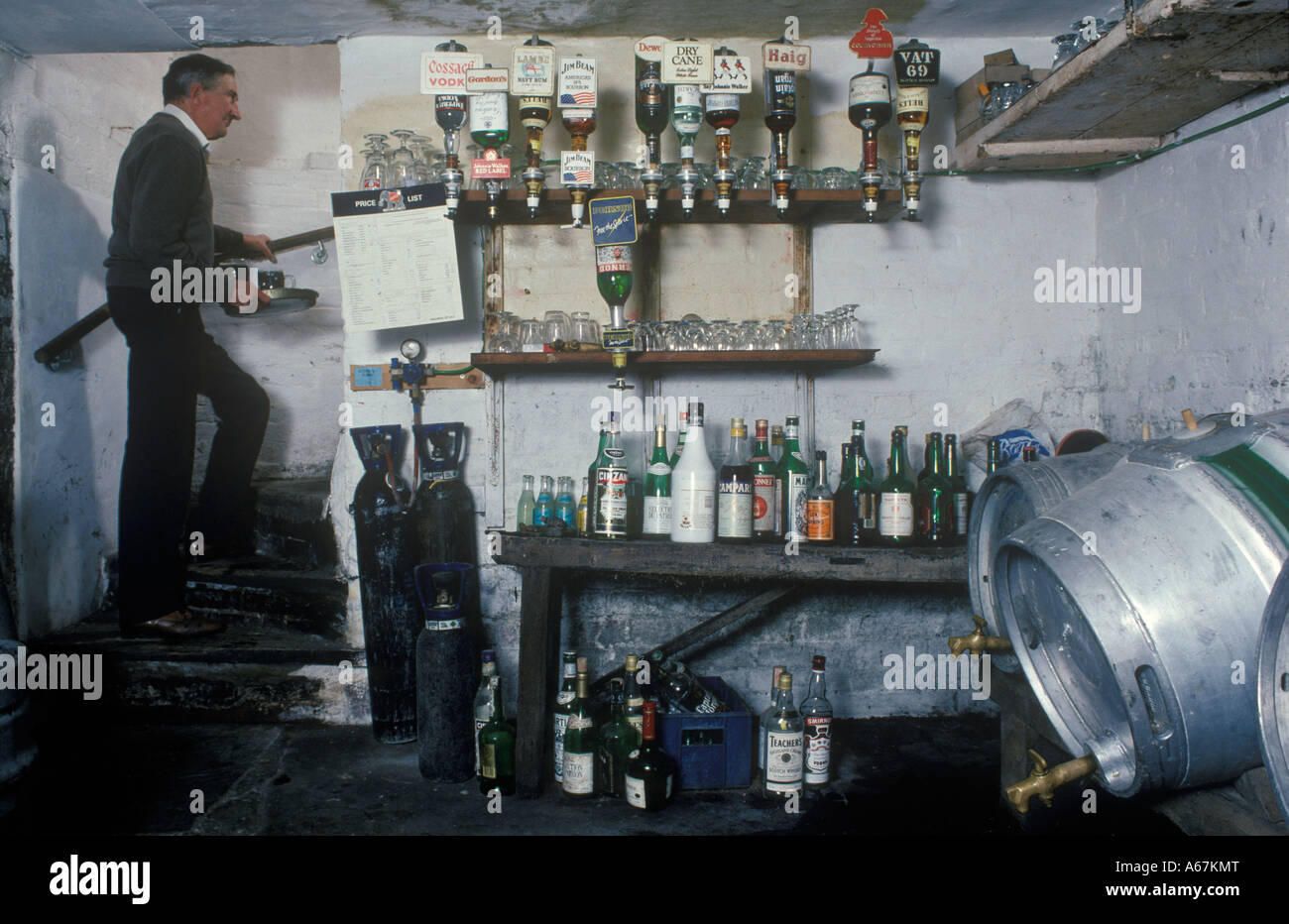 Village Pub the Mounted Rifleman, Luddenham, Kent England. Interior Bob ...