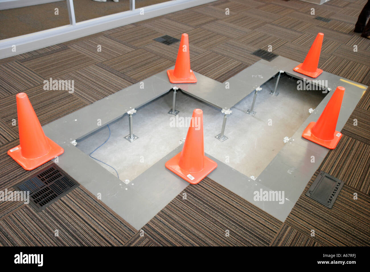 Floor elevated over concrete slab hi-res stock photography and images ...