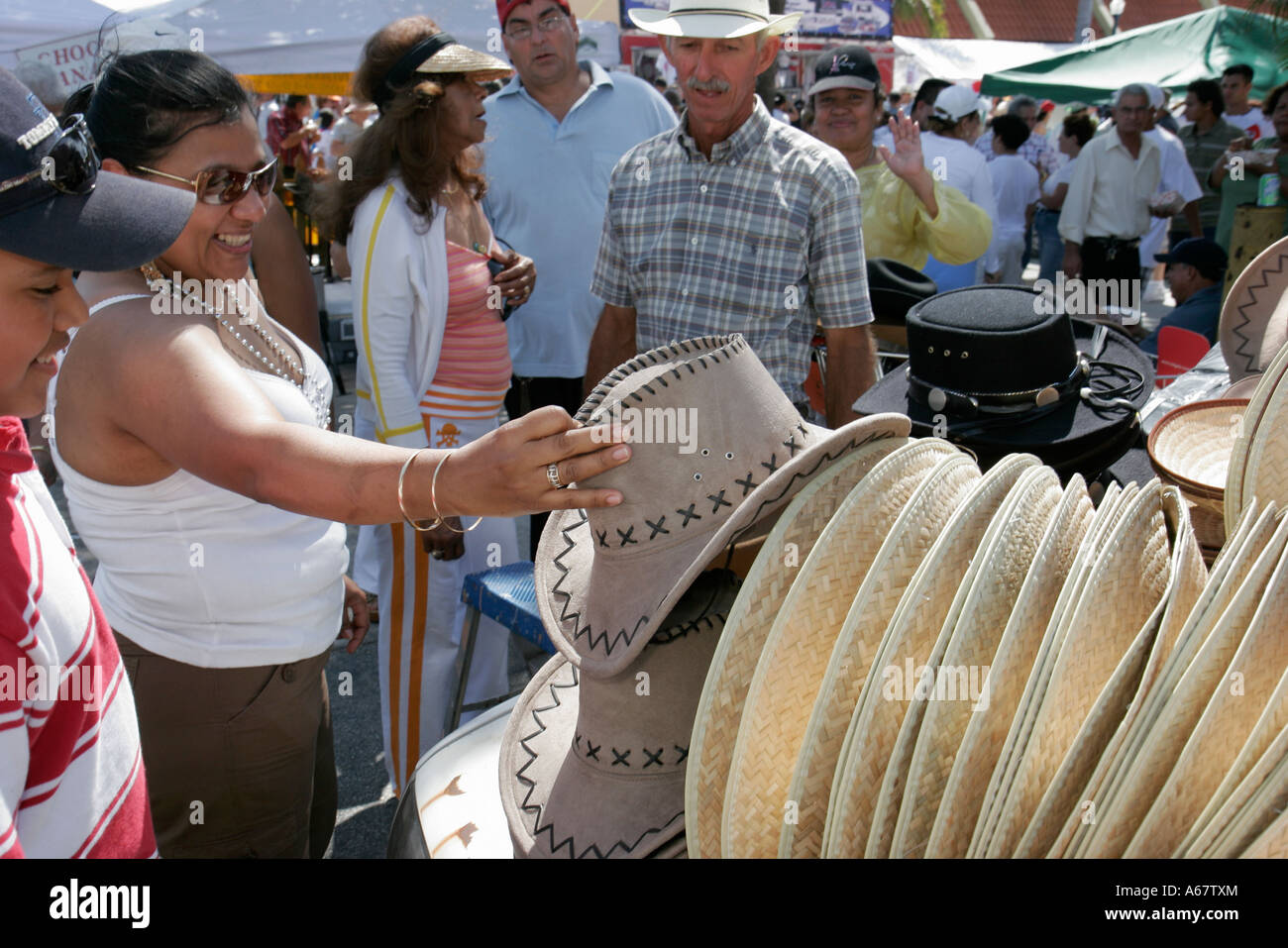 Black hispanic vendor stall booth hi-res stock photography and images ...