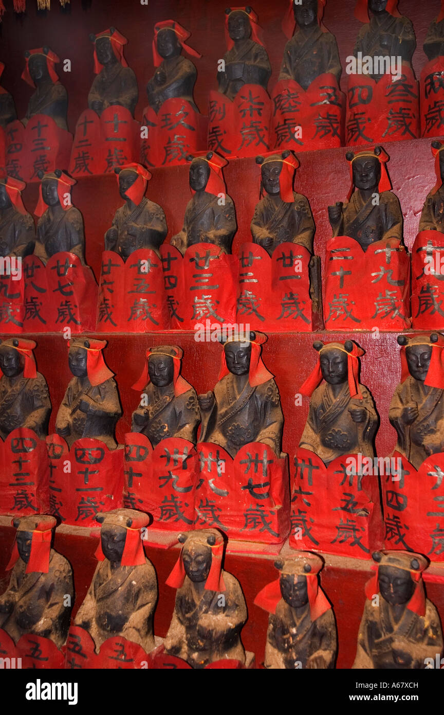Group of religious idols hi-res stock photography and images - Alamy