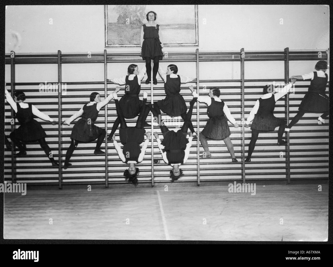 Girls do pe hi-res stock photography and images - Alamy