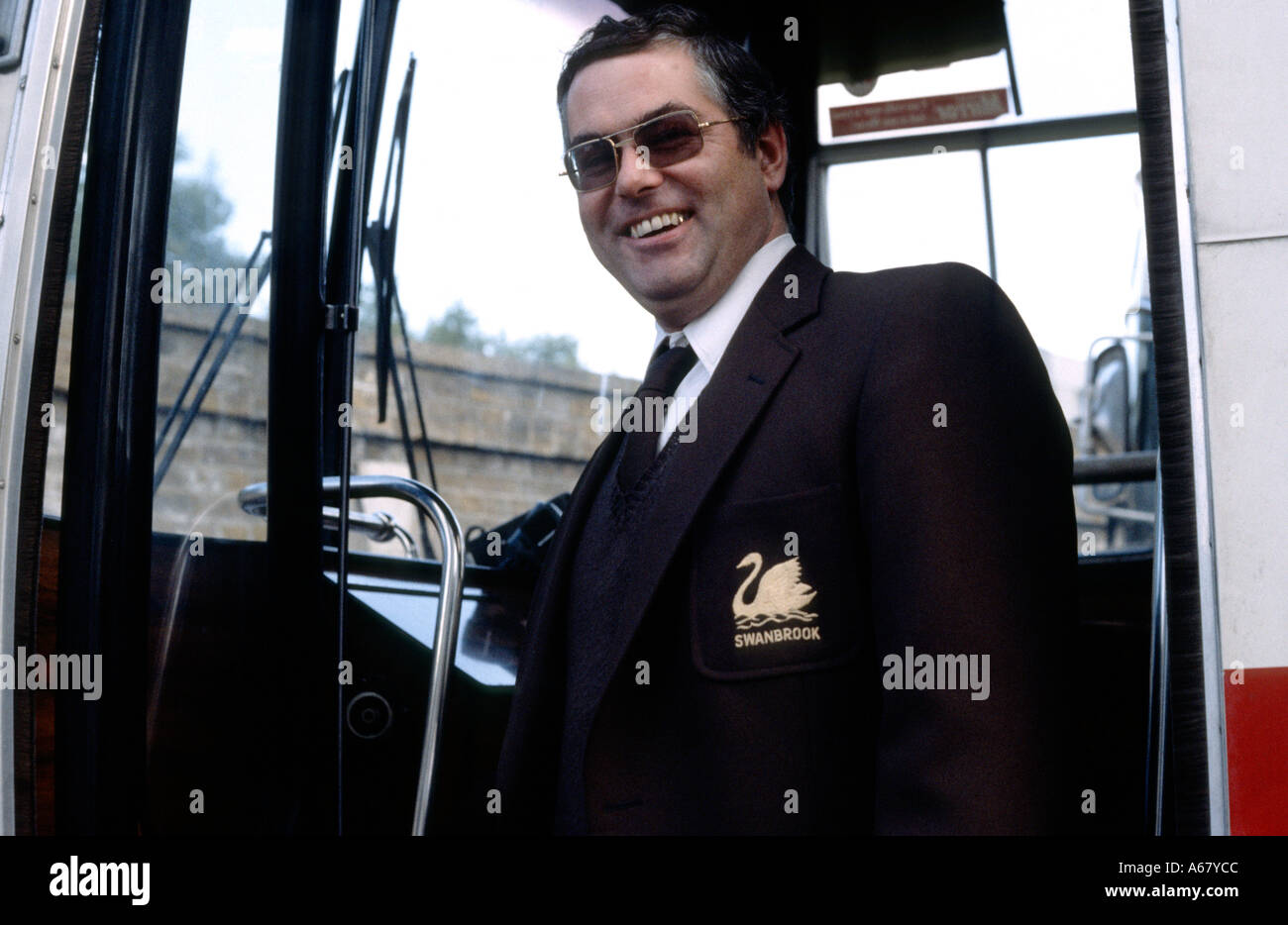 London bus driver hi-res stock photography and images - Alamy