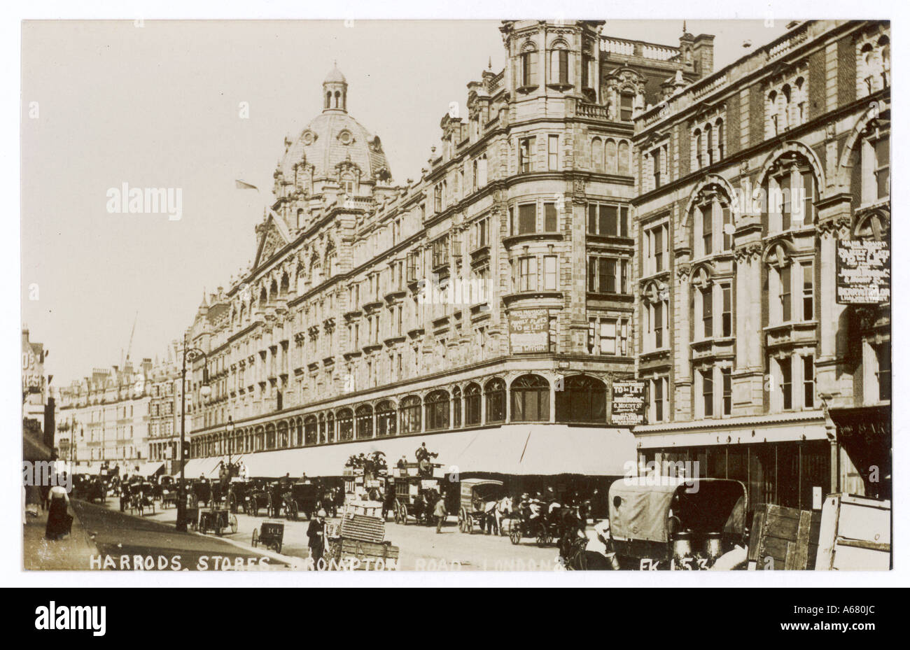 Exterior view harrods department hi-res stock photography and images ...