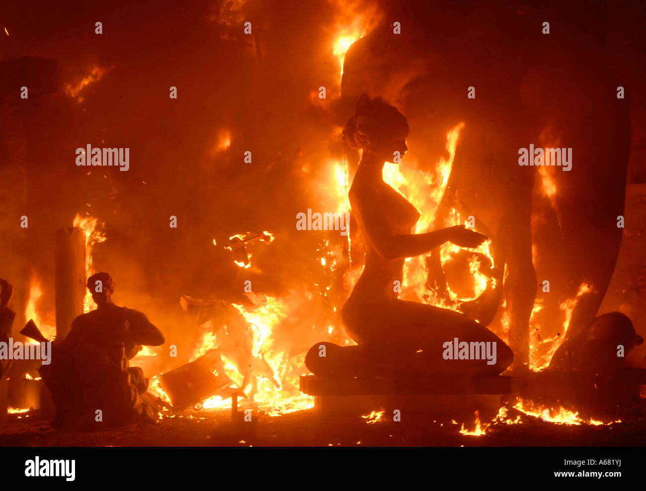 Paper On Fire High Resolution Stock Photography and Images - Alamy