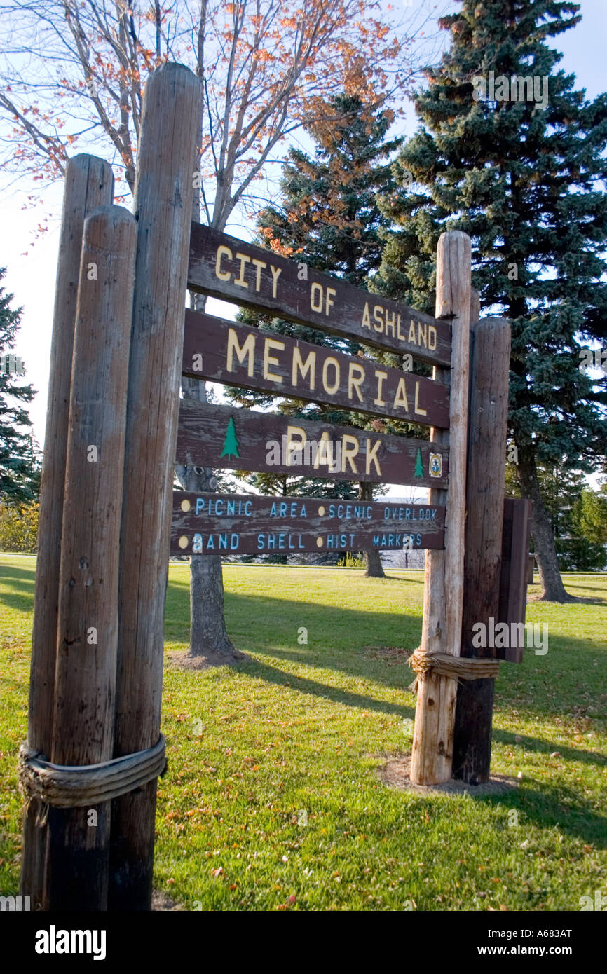 Log sign identifying historic Memorial Park over looking lake Superior ...
