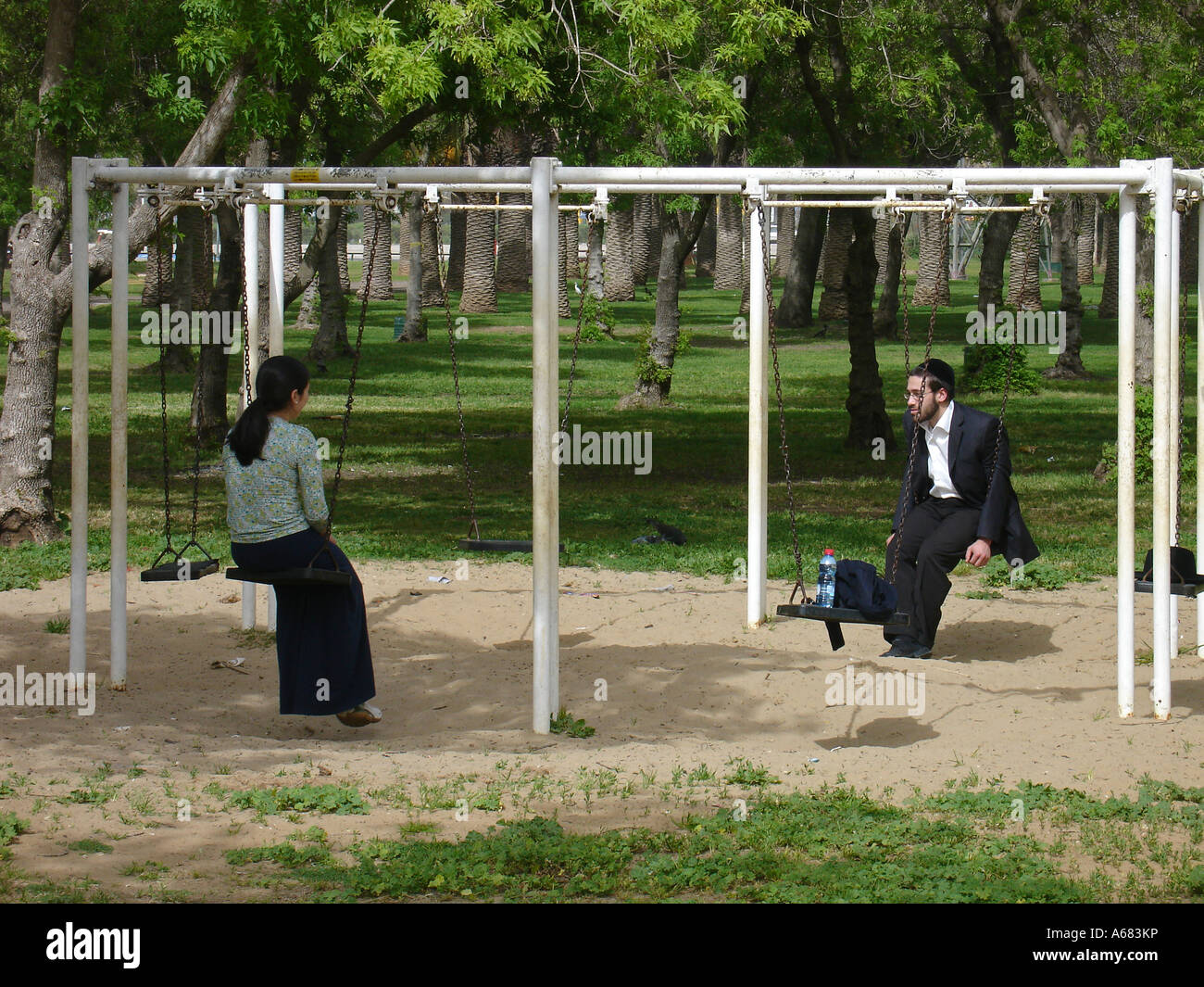 Jewish couple dating hi-res stock photography and images - Alamy