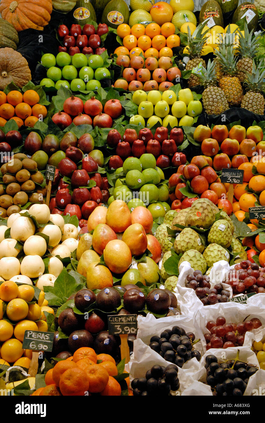 Fruits for sale in Mercat de Sant Josep de la Boqueria in the Ciutat ...