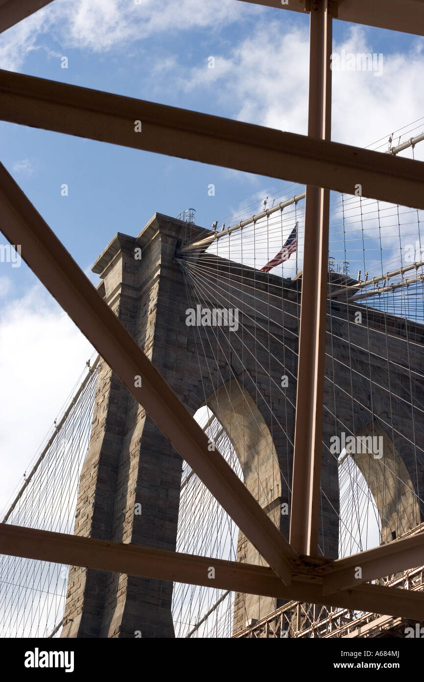 Brooklyn Bridge pillar and American flag Stock Photo - Alamy