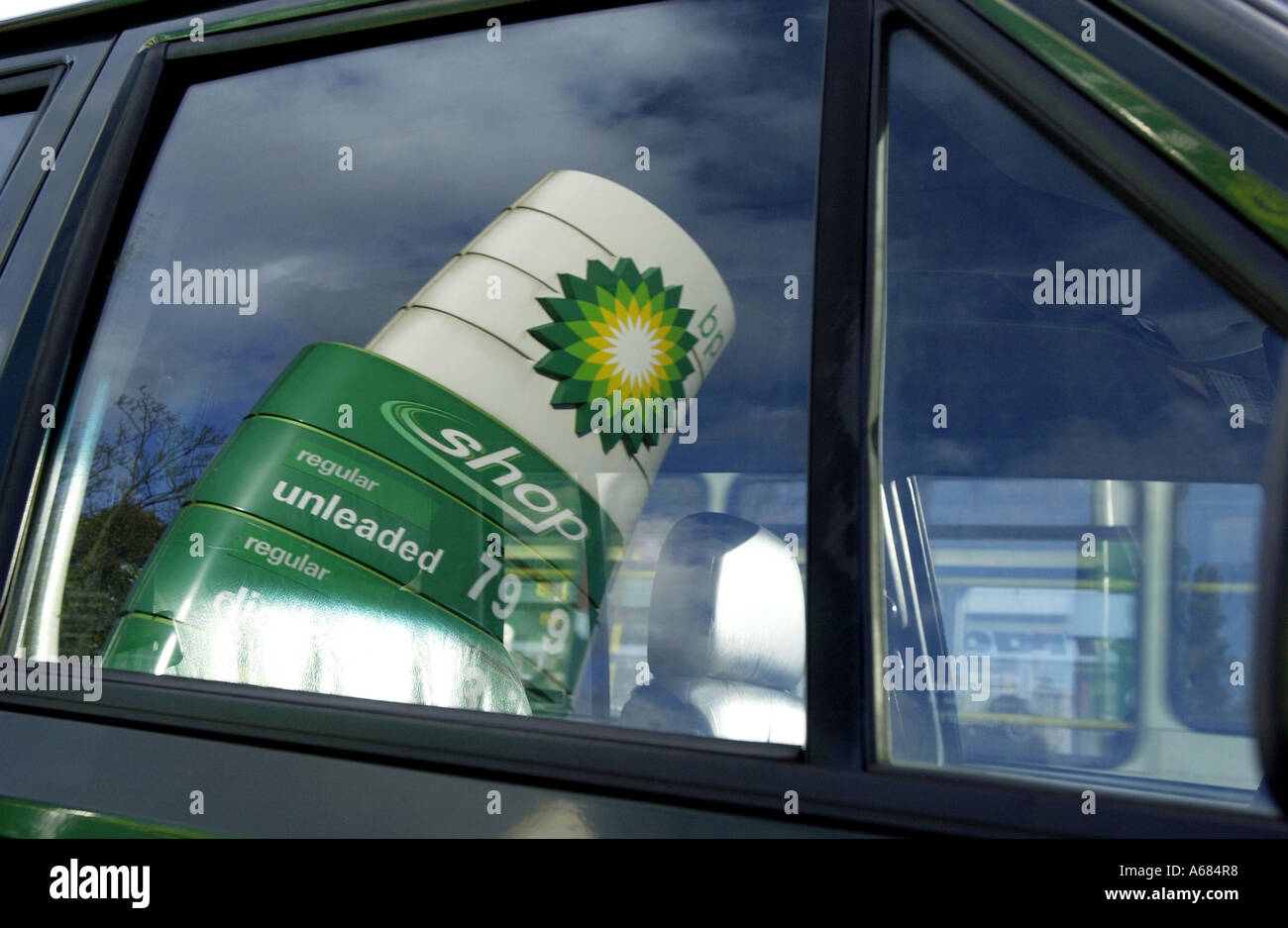 Bp petrol station hi-res stock photography and images - Alamy
