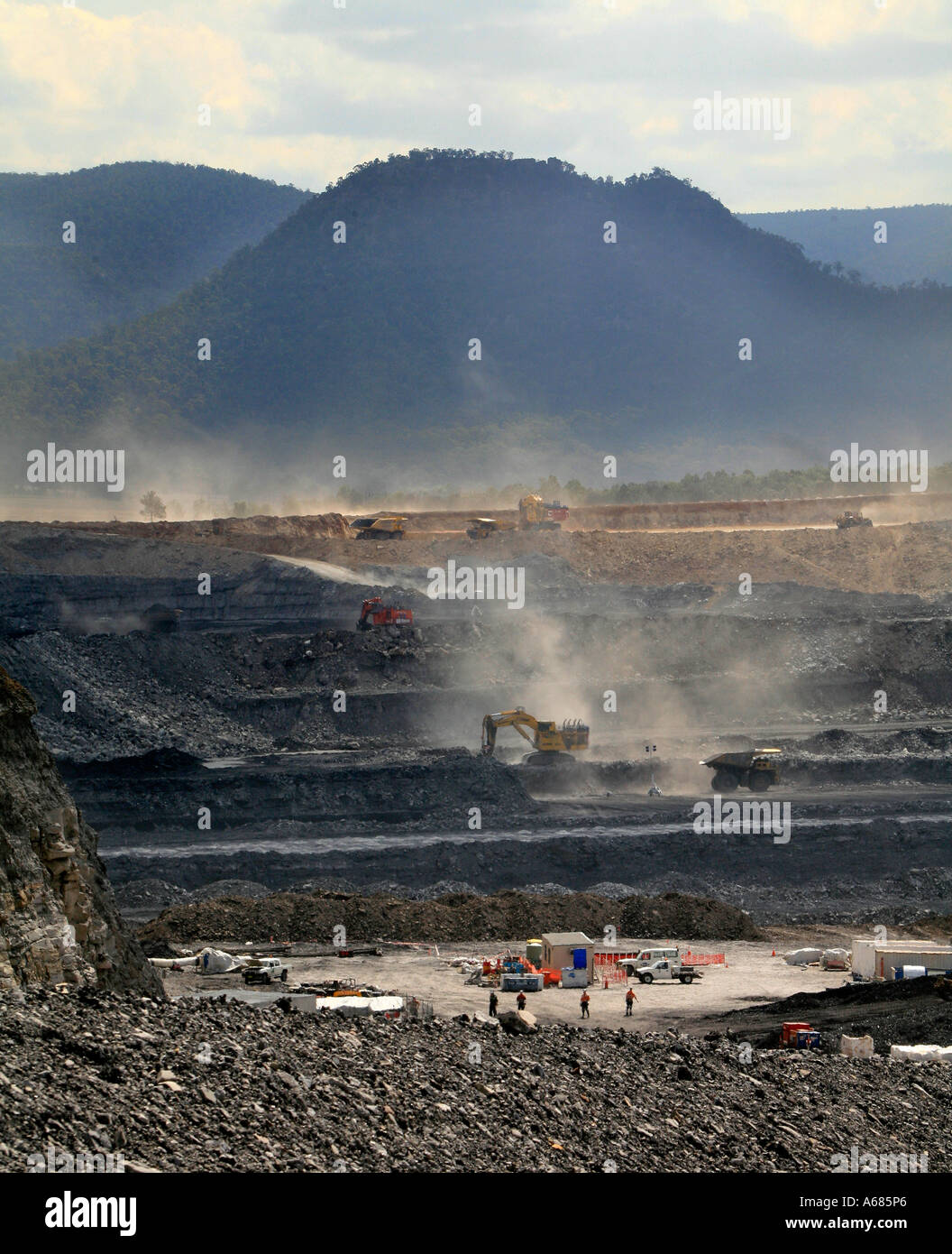 Open cut coal mine hi-res stock photography and images - Alamy