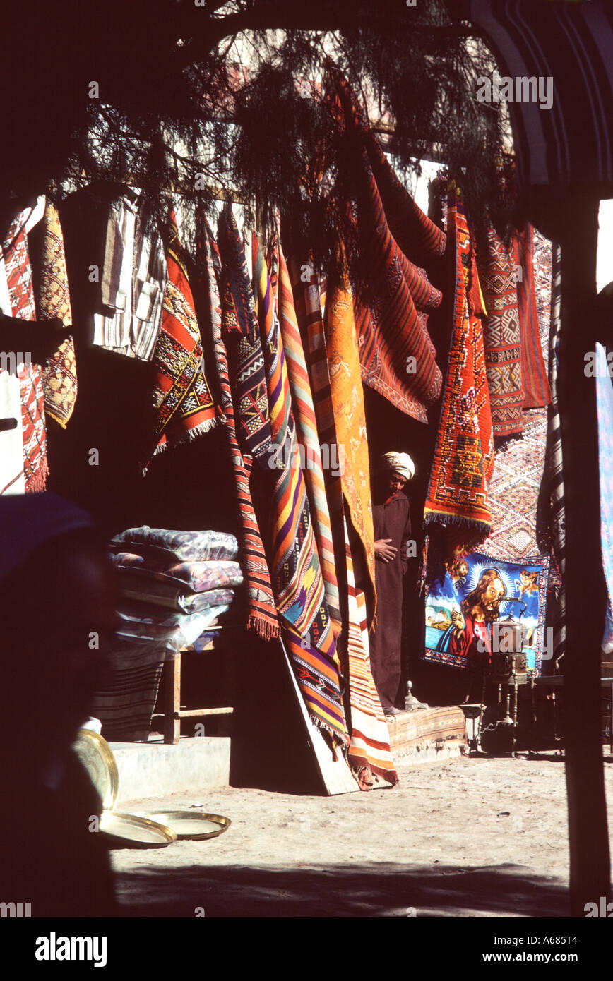 Rug merchant hi-res stock photography and images - Alamy