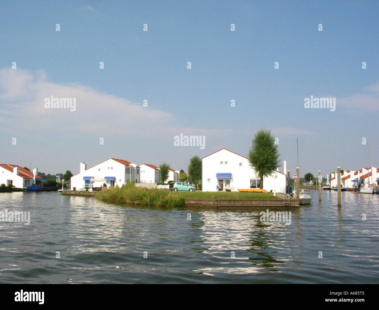 Marina Oolderhuuske resort with floating homes built on concrete floats ...