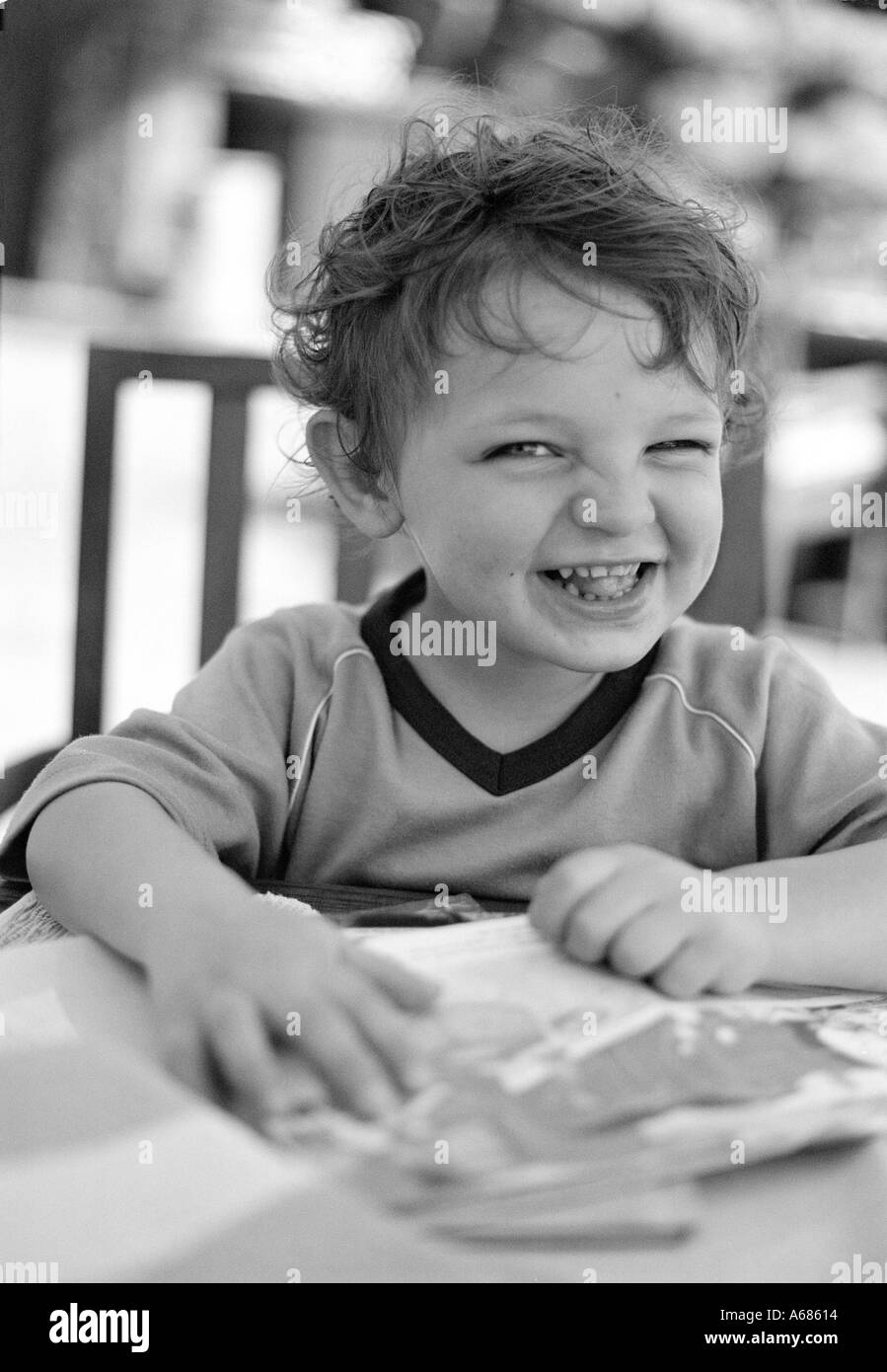 Crinkling hi-res stock photography and images - Alamy