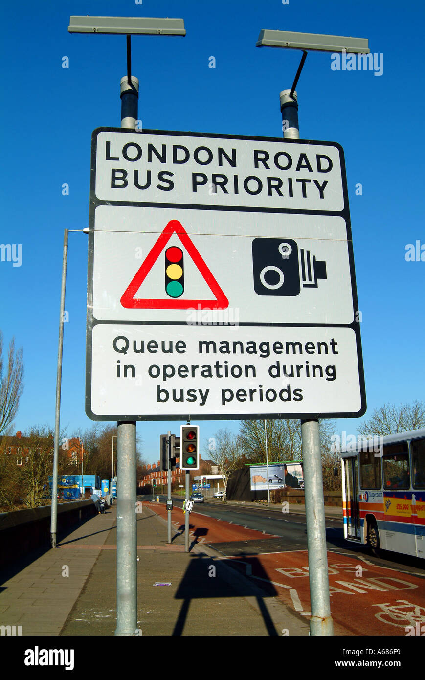 Speed camera traffic sign london hi-res stock photography and images ...