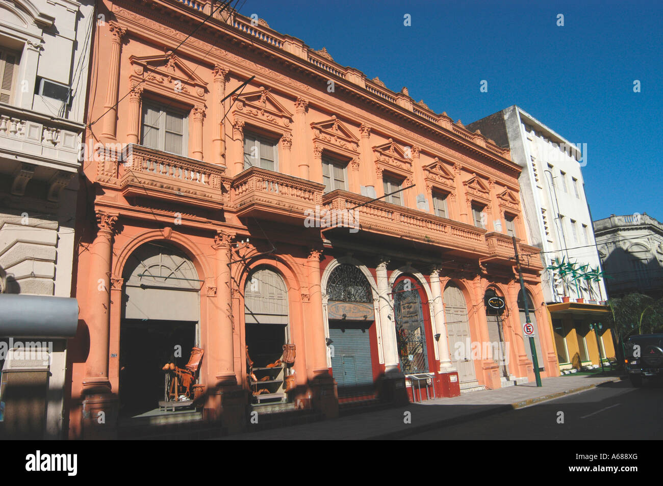 street scene, old buildings, Asuncion, Paraguay Stock Photo - Alamy