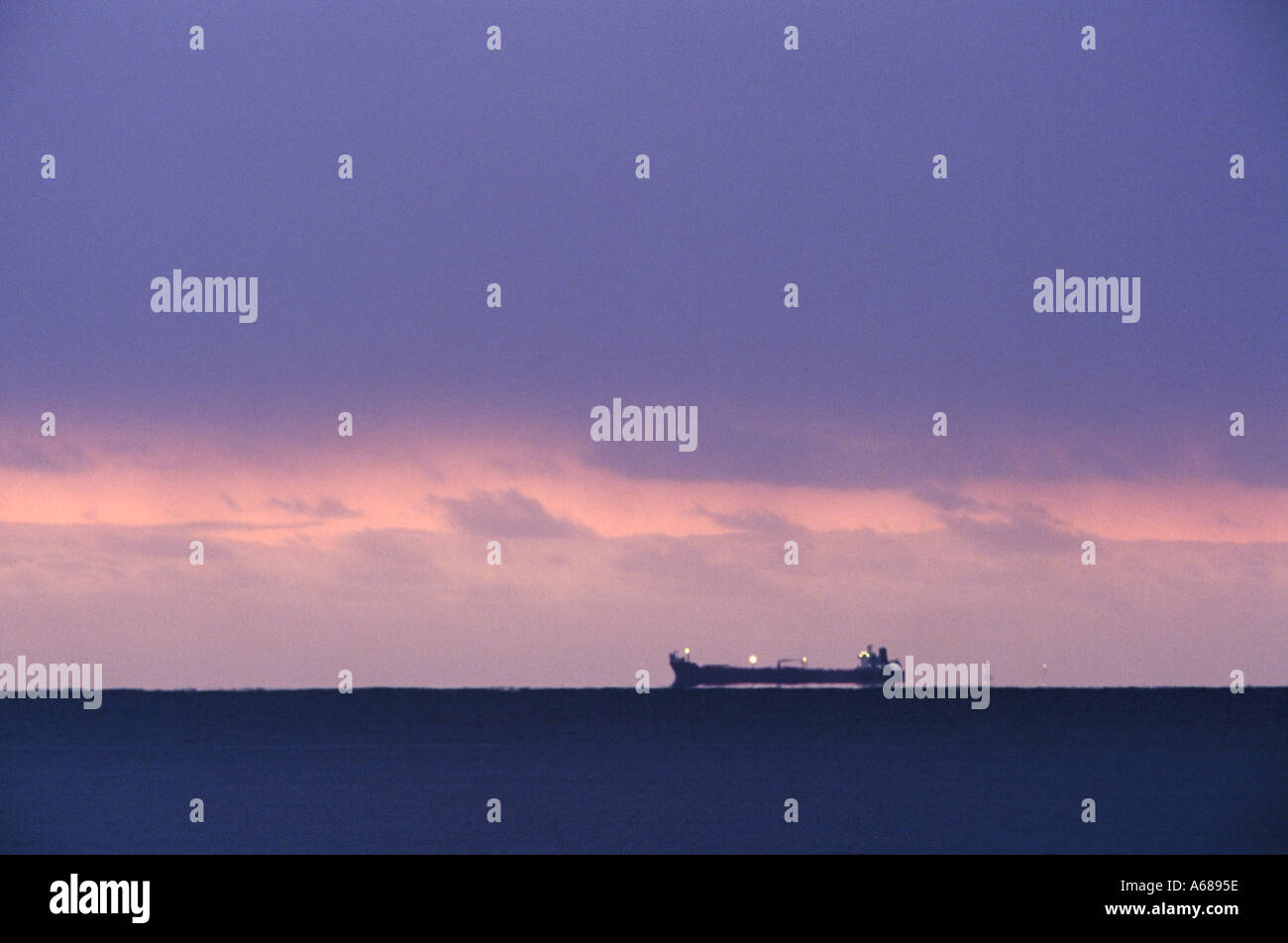 Steam tanker hi-res stock photography and images - Alamy