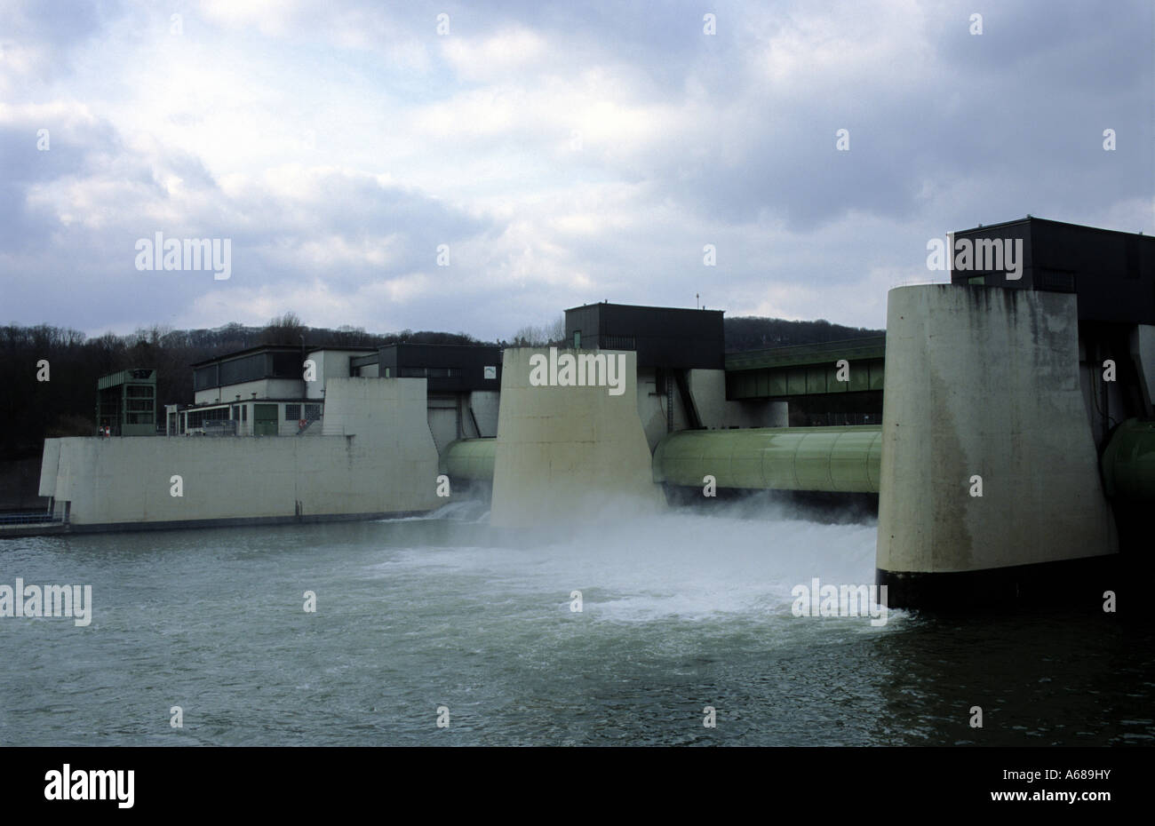 Baldeney hydro-electric power station on the Ruhr river near Essen ...