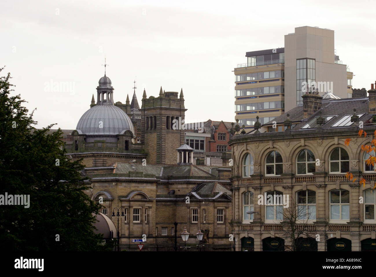 Architecture buildings harrogate victorian hi-res stock photography and ...