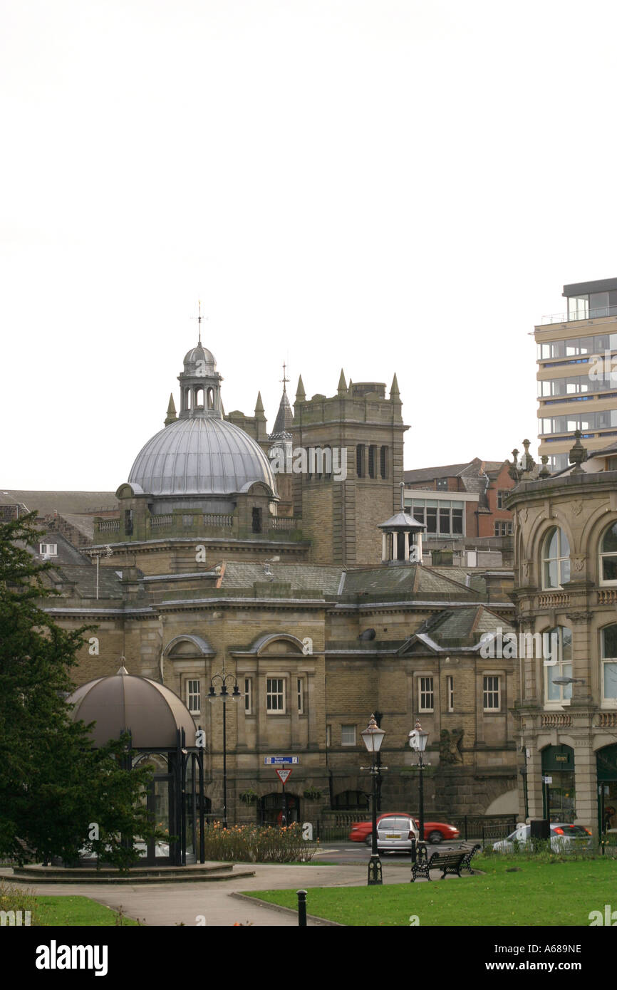 Architecture buildings harrogate victorian hi-res stock photography and ...