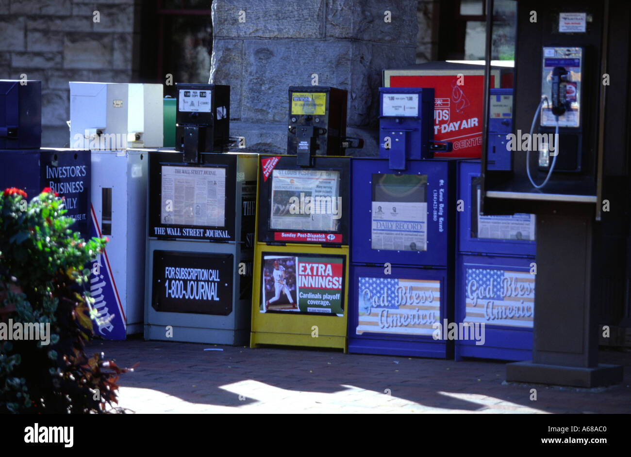 Newspaper Box USA Stock Photo - Alamy