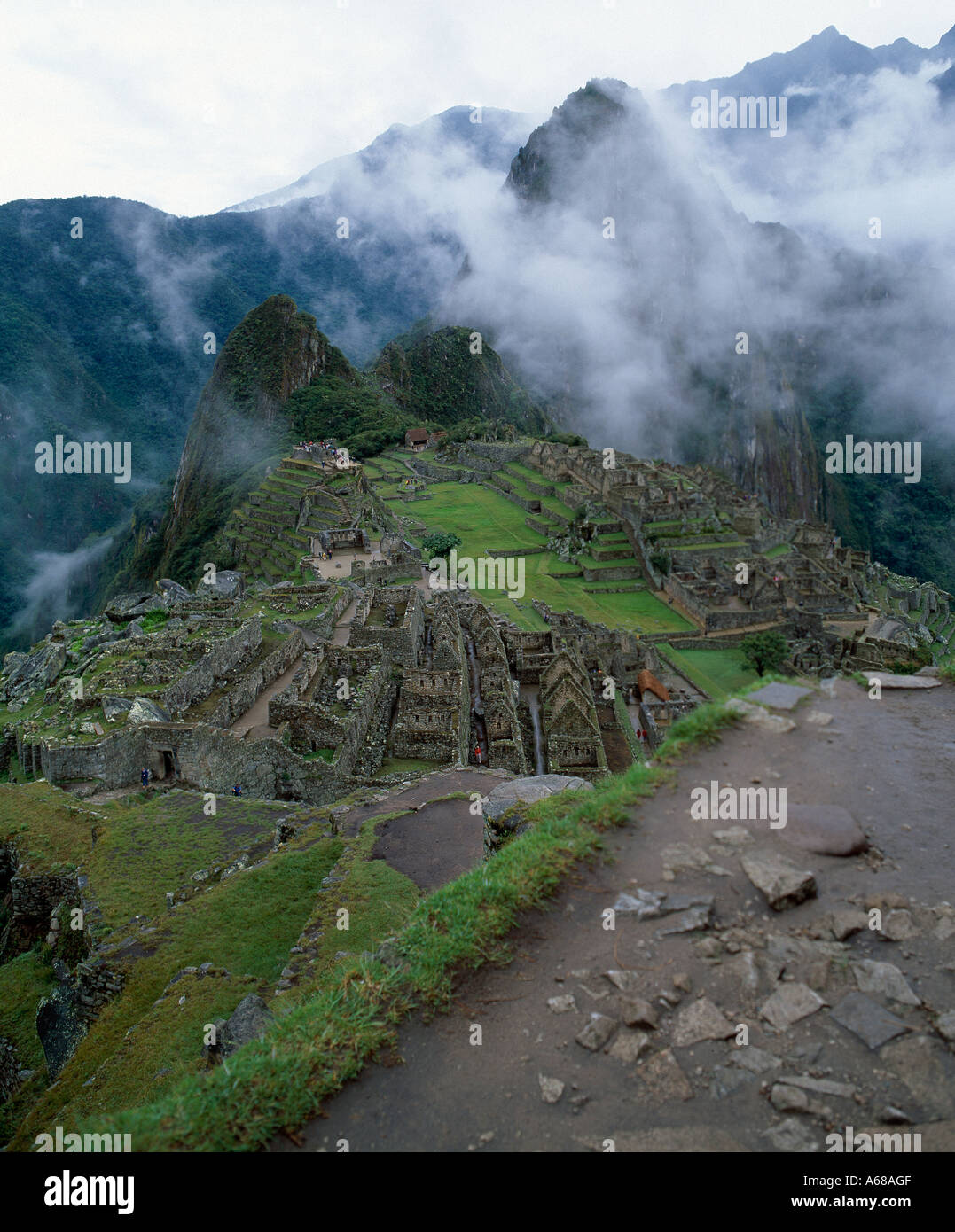 view of lost city of the incas, machu pichu, picchu, peru Stock Photo ...