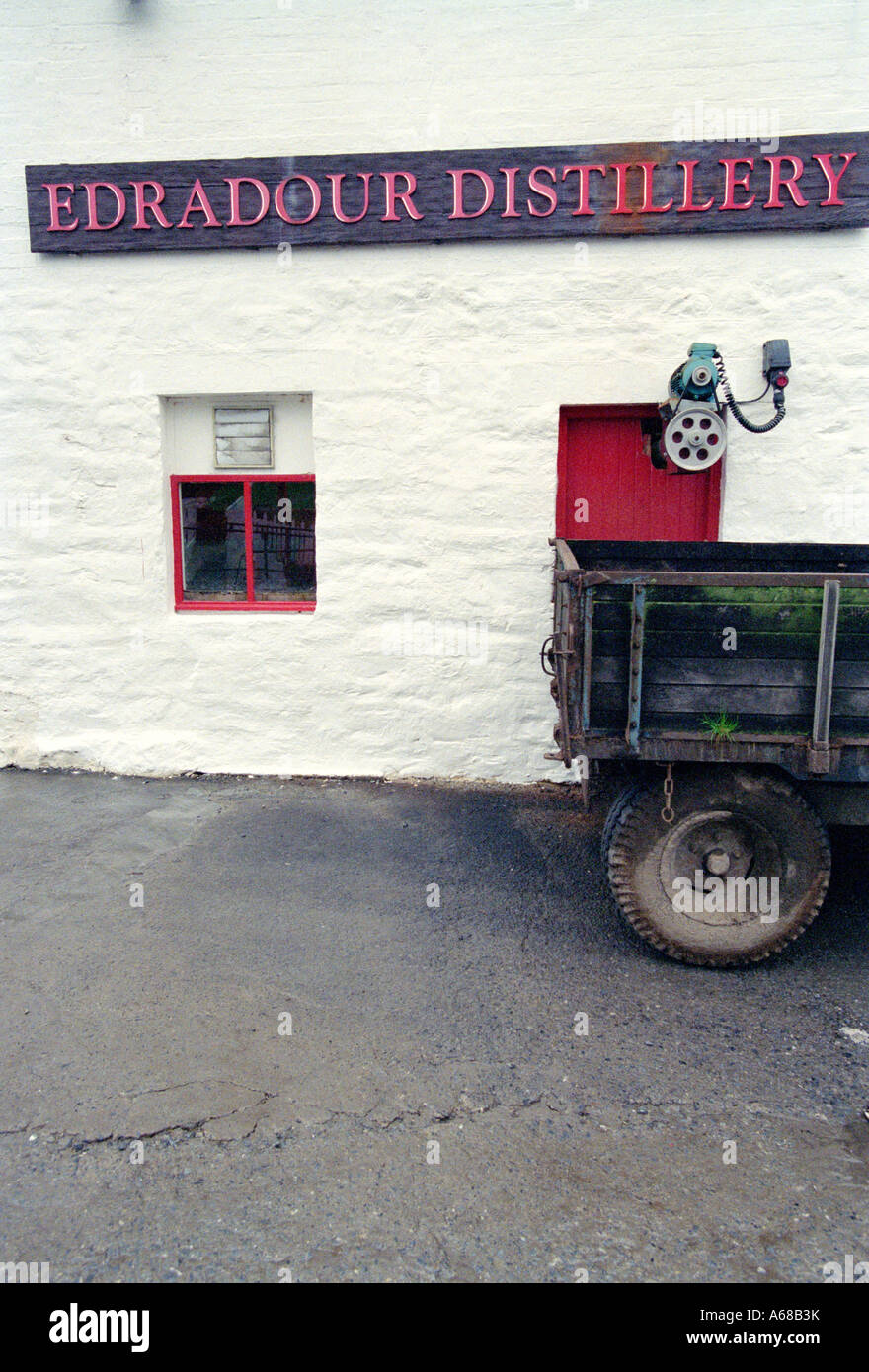 Edradour Distillery, Pitlochery, Scotland Stock Photo - Alamy