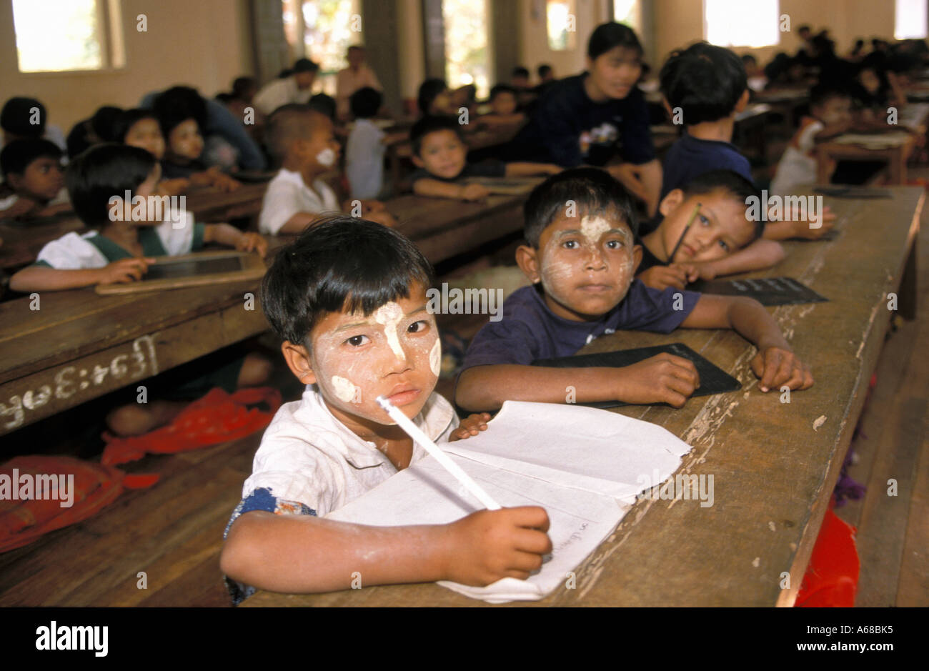 Children at school Burma Myanmar Stock Photo - Alamy