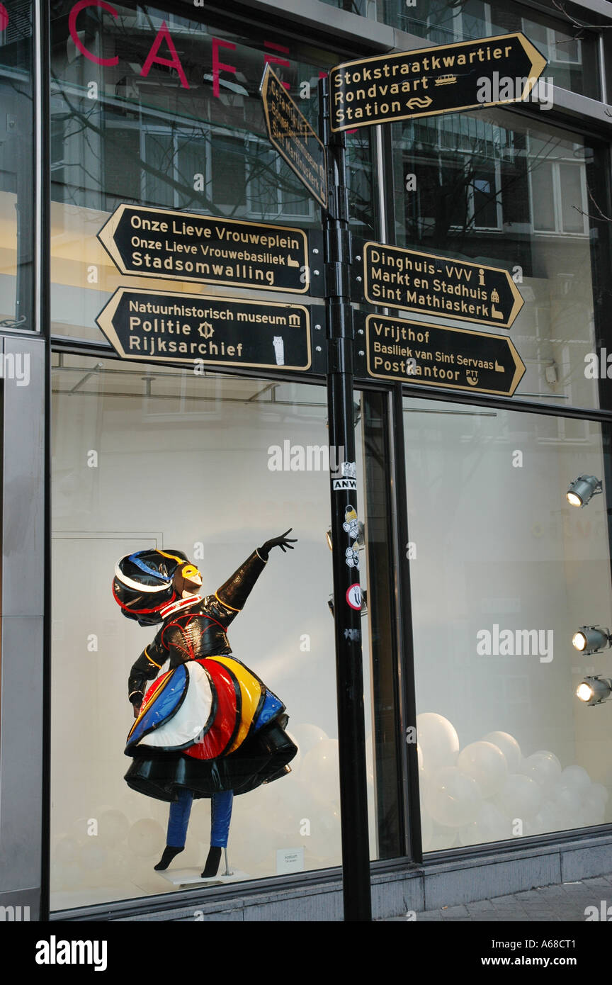 Fancy dress shop sign hi-res stock photography and images - Alamy