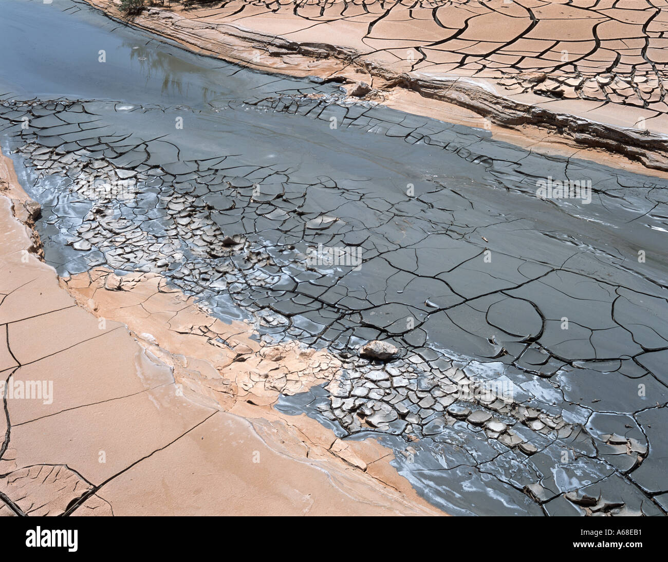 Dry river in Sahara Tunisia Stock Photo - Alamy