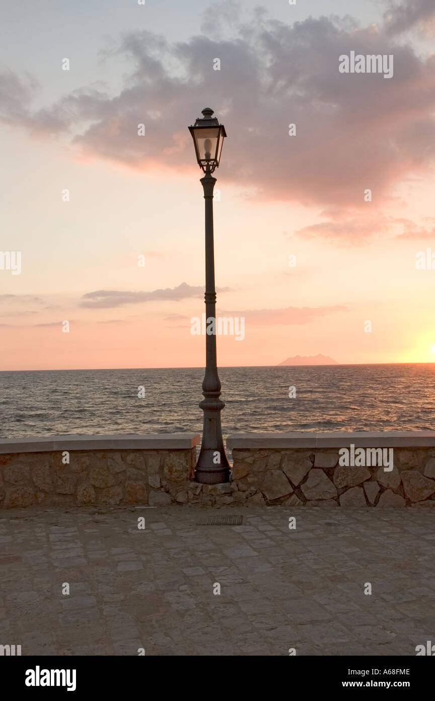 Strret light hi-res stock photography and images - Alamy